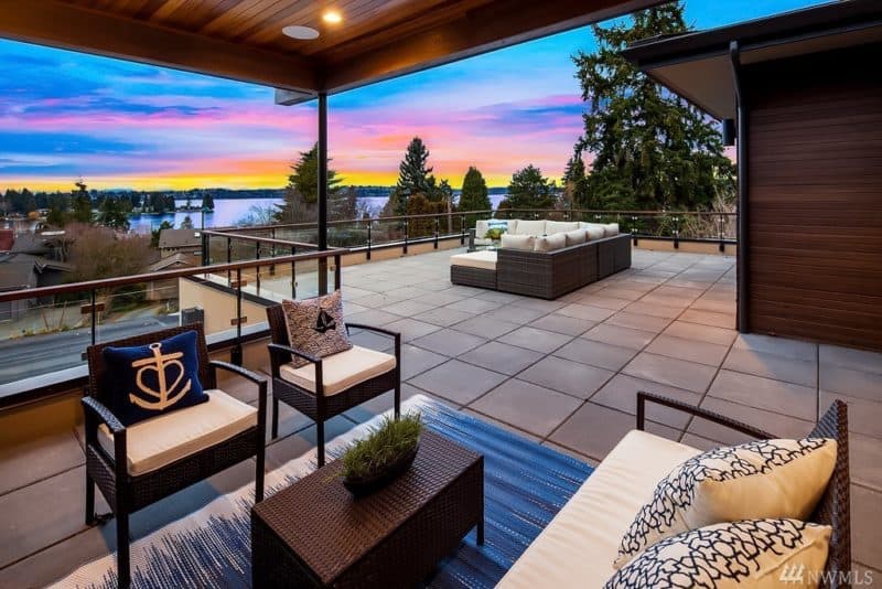 Why Staging The Outdoor Space Is a Must